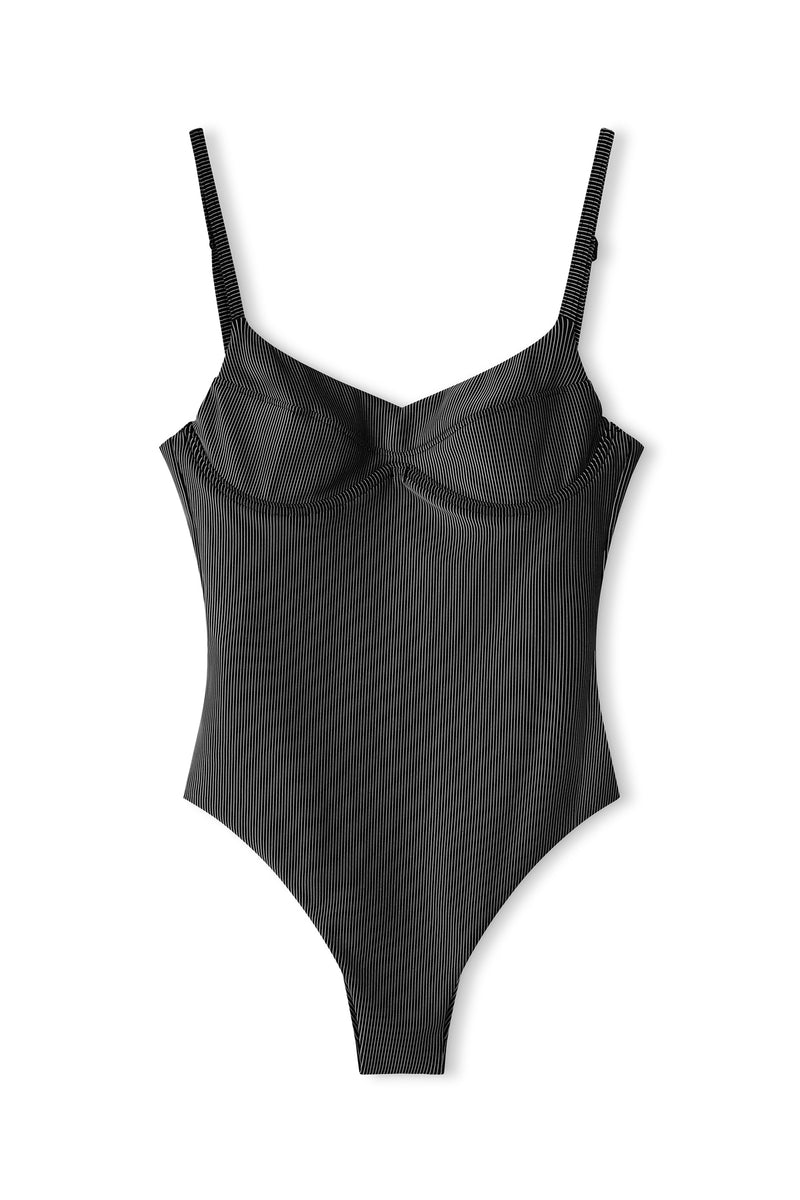 Zulu & Zephyr | Swim